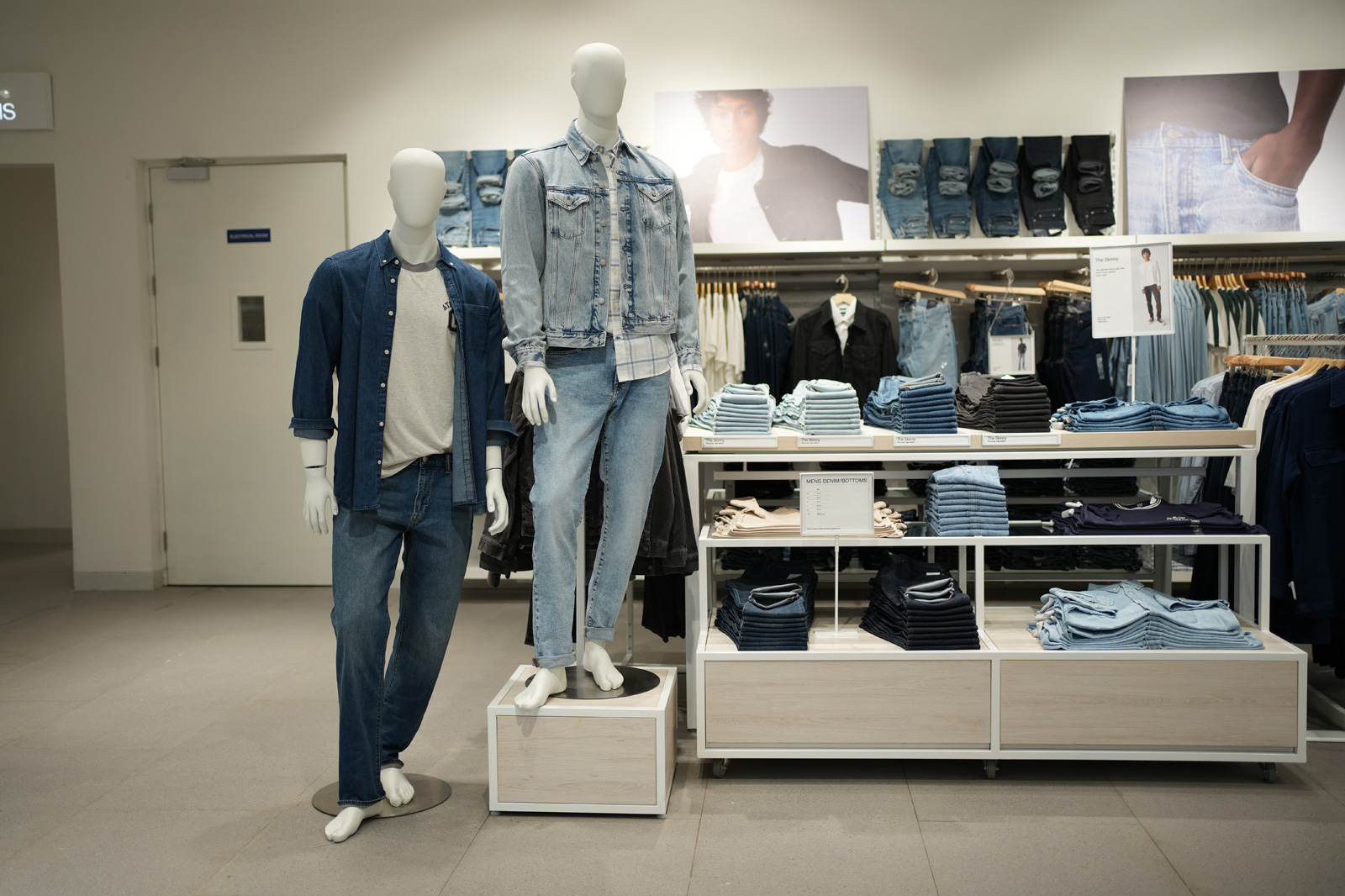 Gap – Oberoi Mall